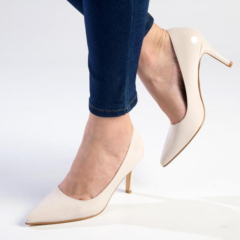 Madison Penny 6 Basic Court Heel - White – Madison Heart of New York